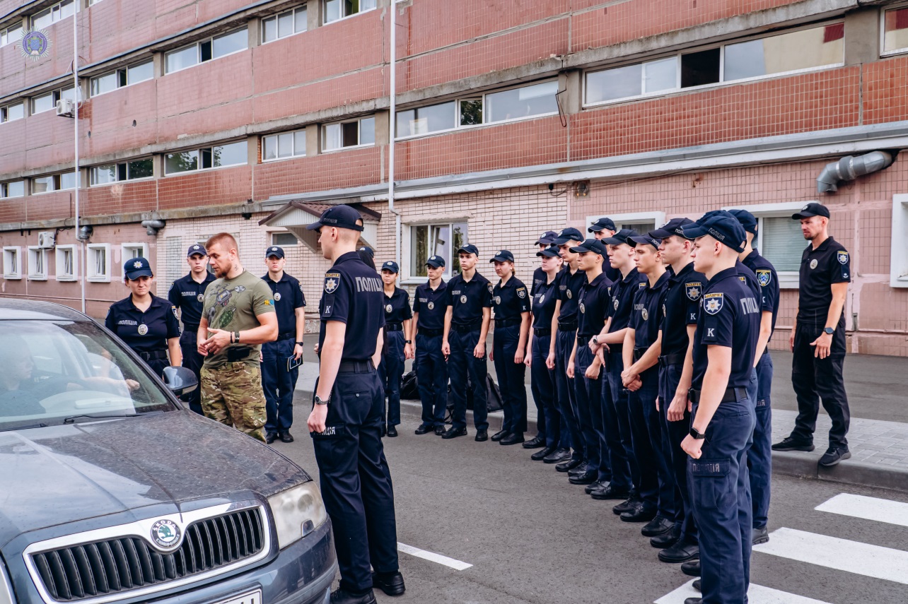 Tactics for Police Actions During a Vehicle Stop: Practical Training ...