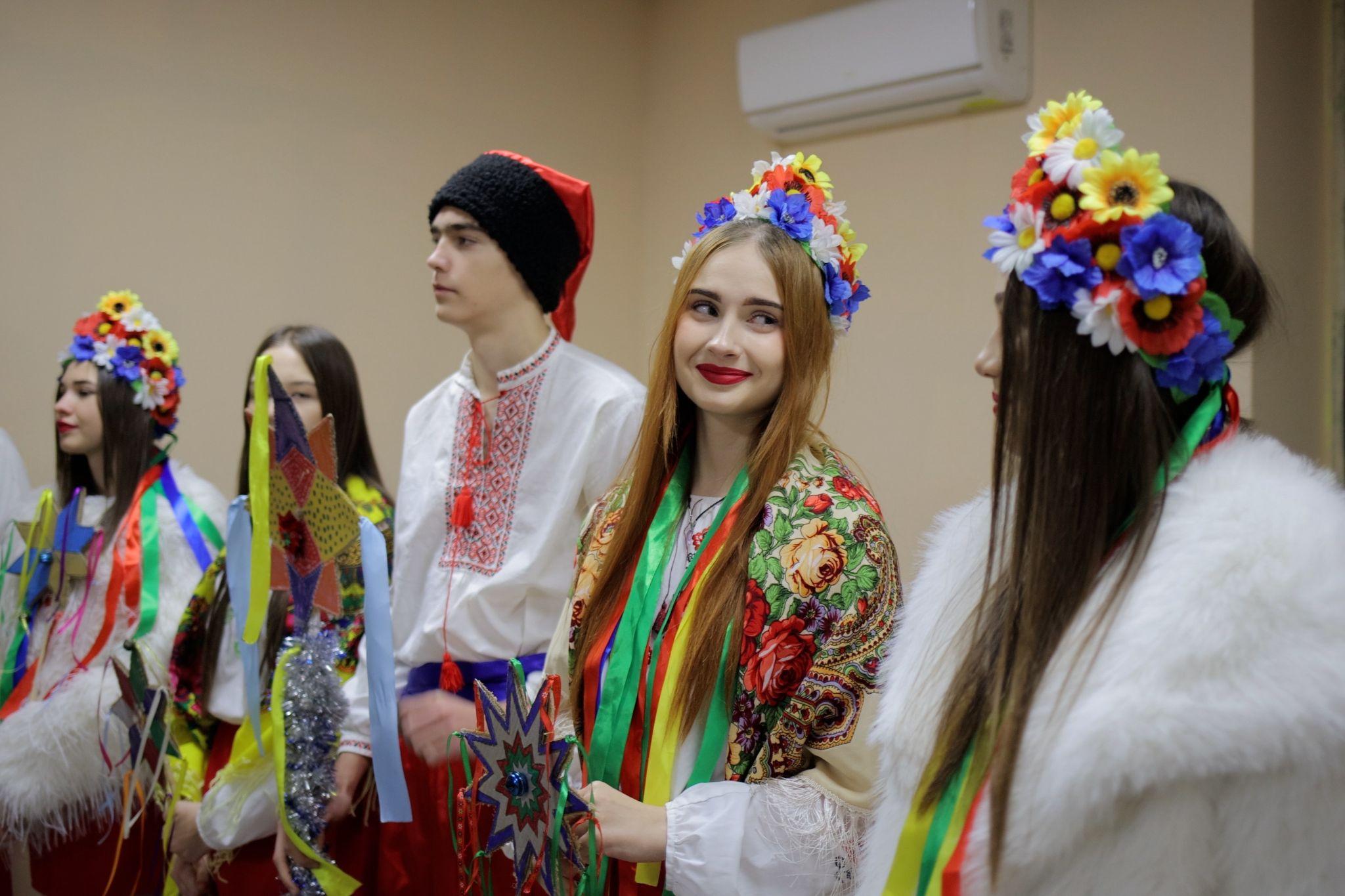 Pupils of Dnipro Lyceum named after O. Hostishchev MIA congratulated ...