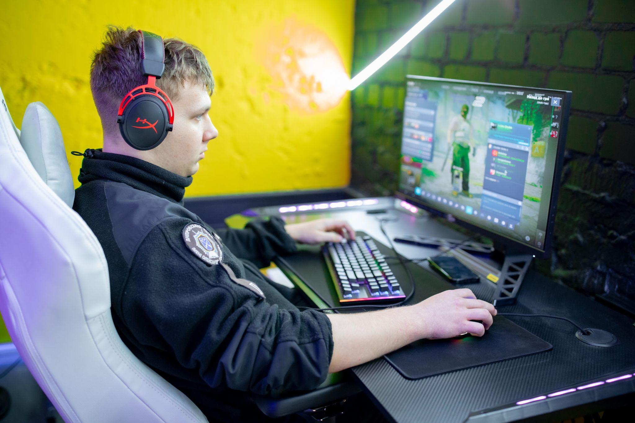 Training at the “Cyber Arena”: Improving Conditions for Developing ...